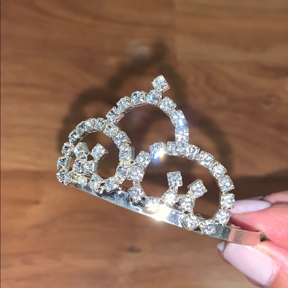 Accessories | Nwot Mini Rhinestone Tiara Crown Hair Comb | Poshmark